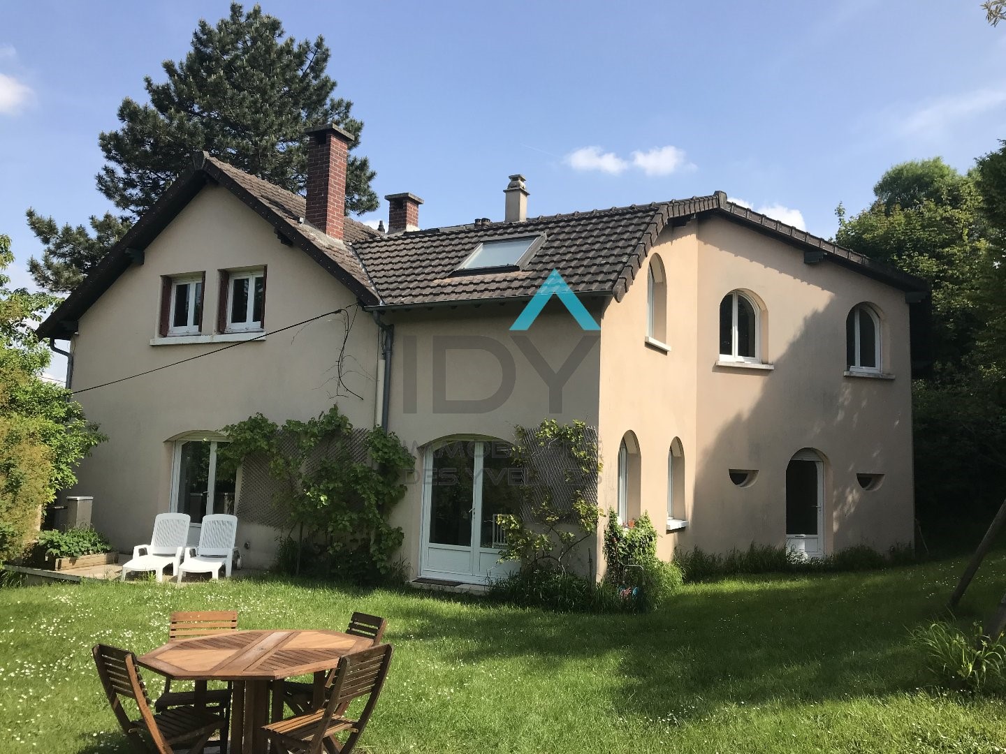 Maison Familiale De Grandchamp | Ventana Blog