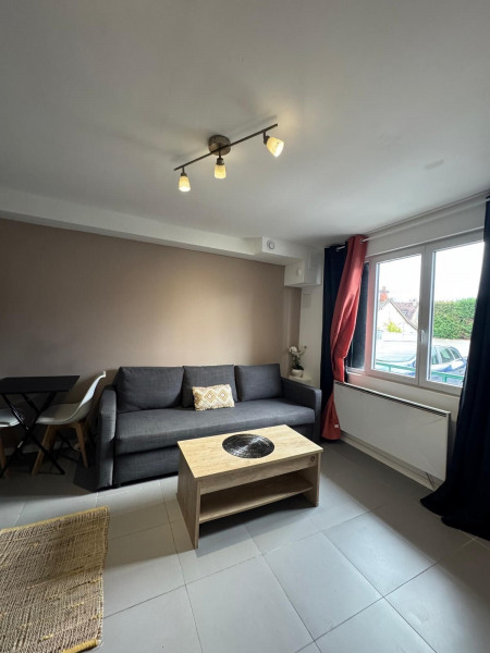 Location Studio Corbeil-Essonnes - Appartement F1/T1/1 pièce 21 m² 680€/mois - SeLoger