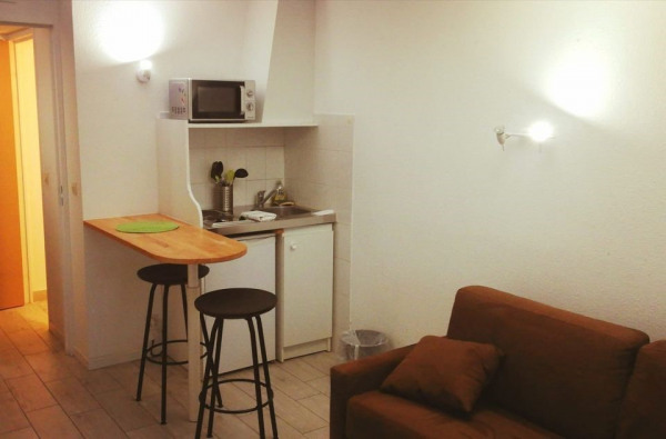 Location Studio Aix-en-Provence - Appartement F1/T1/1 pièce 20 m² 560€/mois - SeLoger