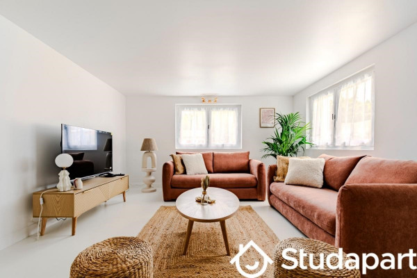 Location Studio Pessac - Appartement Chambre de service F1/T1/1 pièce ...