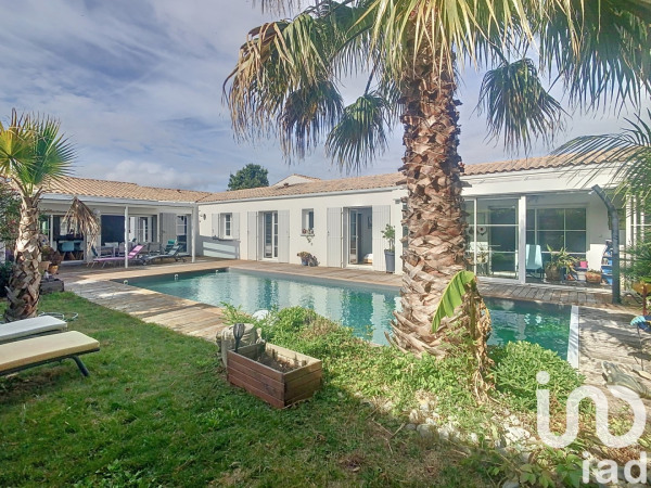 Vente maison 7 pièces Charron - maison Maison traditionnelle F7/T7/7 ...