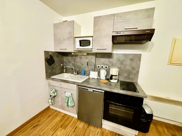 Location Studio Aix-en-Provence - Appartement F1/T1/1 pièce 23 m² 525€/mois - SeLoger