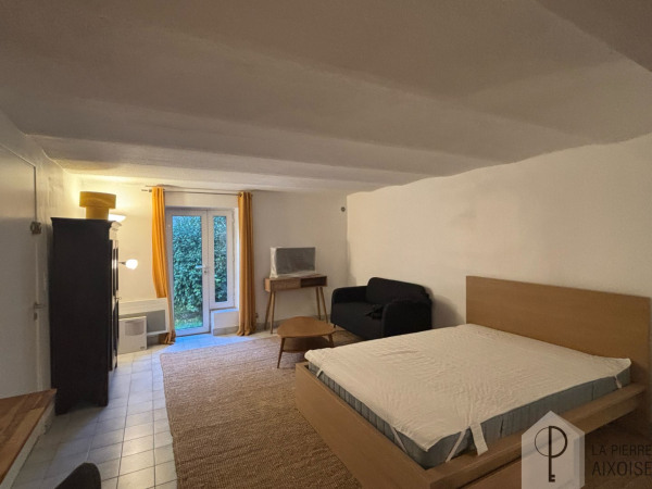 Location Studio Aix-en-Provence - Appartement Studio F1/T1/1 pièce 27 m² 830€/mois - SeLoger