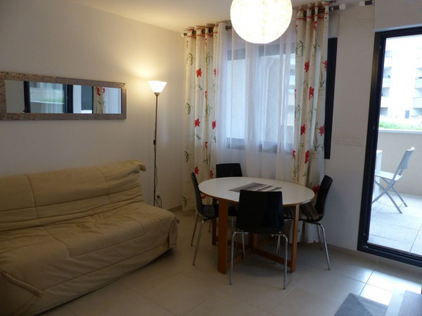 Location Studio Aix-en-Provence - Appartement F1/T1/1 pièce 25 m² 765€/mois - SeLoger