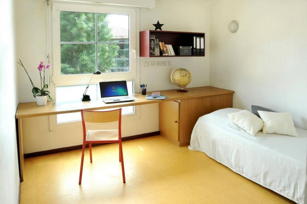 Location Studio Aix-en-Provence - Appartement Studio F1/T1/1 pièce 16 m² 465€/mois - SeLoger