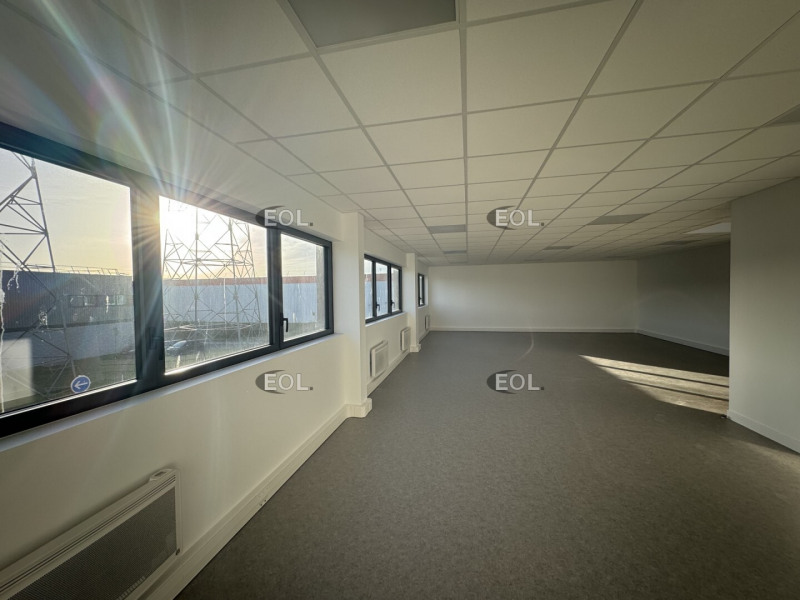 Location Local d'activités Corbeil-Essonnes (91) de 1317 m² - dispo immédiate | SeLoger bureaux ...