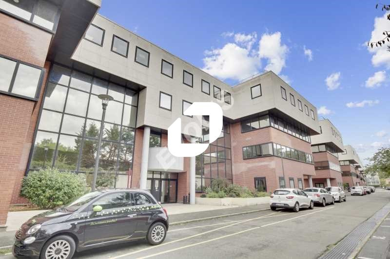 Location Bureau Le Pecq (78) Canada Jean Jaures de 624 m² - divisible | SeLoger bureaux & commerces