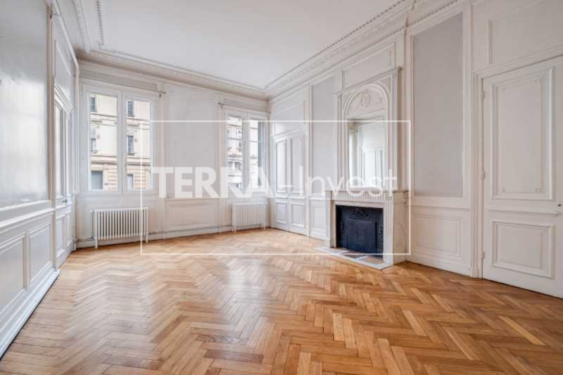 Bureau à vendre Lyon 6ème (69) de 100 m² - dispo immédiate | SeLoger ...