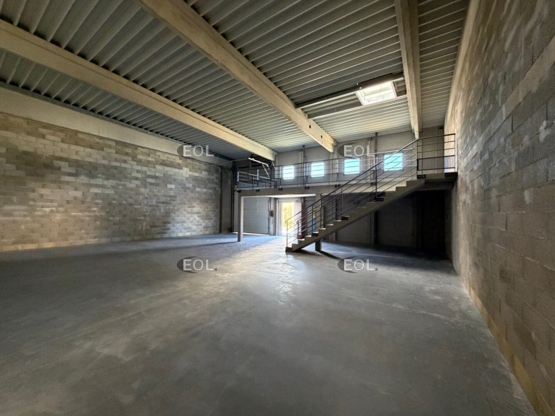 Local d'activités à vendre Les Pennes-Mirabeau (13) de 205 m² - dispo ...